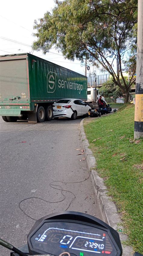 Denuncias Antioquia on Twitter Nos reportan accidente de tránsito