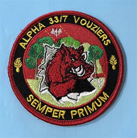 ANCIEN ÉCUSSON BRODÉ gendarmerie EGM 33 7 Vouziers collection EUR 1 00