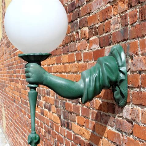 9 5 Ft 5 Arm Victorian Pole Light For Commercial Or Residential Use