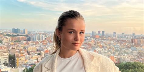 FOTO S Dit Zijn De 3 Leukste Foto S Van De Vriendin Van Frenkie De Jong