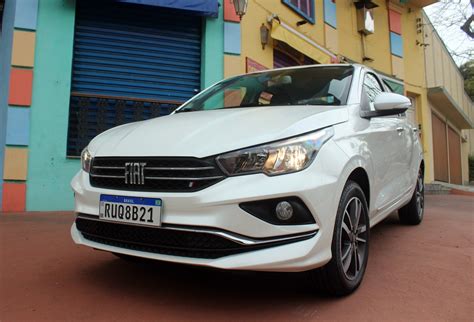 Teste Fiat Cronos CVT é o carro automático mais barato do Brasil mas