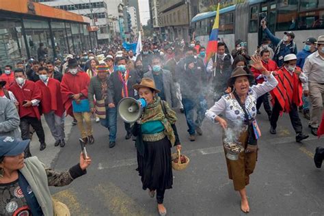 Hay Salida A La Crisis En Ecuador Por Pablo Ospina Peralta
