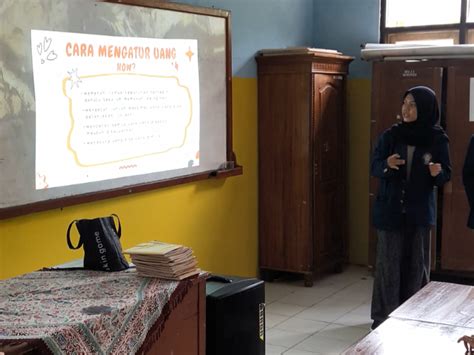 Dukung Melek Finansial Sejak Dini Mahasiswa Kkn Tim Ii Undip