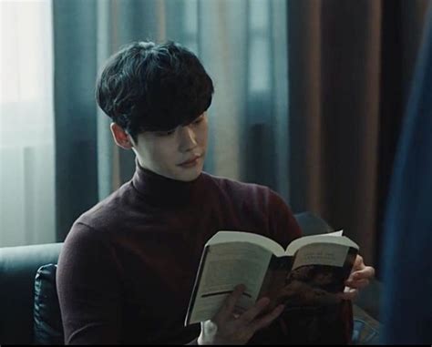 5 Rekomendasi Film Korea Yang Dibintangi Oleh Lee Jong Suk