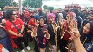 Blusukan Di Pasar Tulang Bawang Lampung Atikoh Ganjar Cek Harga Pangan
