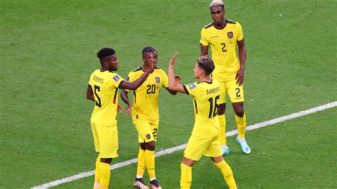Na Abertura Da Copa Equador Foi Forte Demais Para Um Catar De Teste A