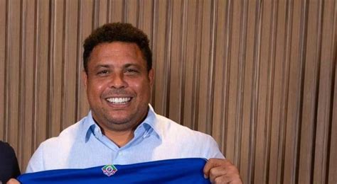Ronaldo Fen Meno Faz Mais Cortes E Outro Medalh O Que Mal Chegou J