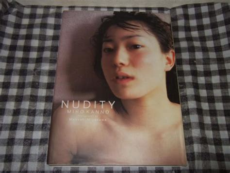 Nudity 菅野美穂写真集 宮澤正明 撮影 高橋書店 古本中古本古書籍の通販は日本の古本屋