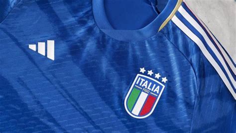 adidas presenta la nueva camiseta de la selección italiana de fútbol y