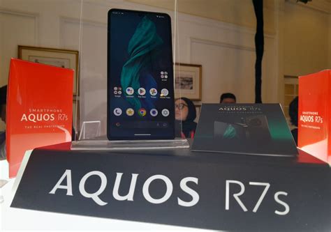 Sharp Aquos R7S Dan Sharp Aquos V7 Resmi Meluncur Di Indonesia