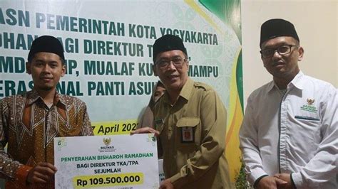 Penghujung Ramadan Baznas Kota Yogyakarta Salurkan Zakat Infak Dan