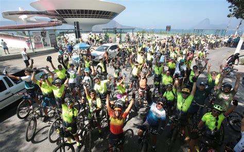 Passeio ciclístico marca o Dia Mundial Sem Carro em Niterói Niterói