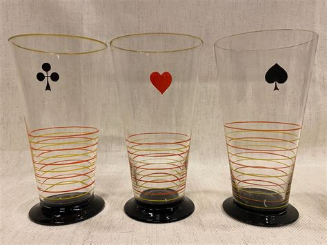 Se produkter som liknar Spelkortsglas 3 st Art Deco på Tradera