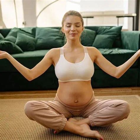 在孕期做有活力的孕妇 运动 活动 锻炼