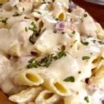 Macarrão molho branco e bacon Receitas 123
