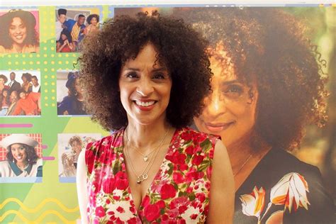 Luísa Sonza é flagrada saindo de show novo affair saiba quem é o rapaz