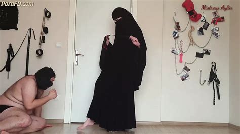 Real Arabic Hijab Mistress Humiliates Her Slave Feat Souzan Halabi By