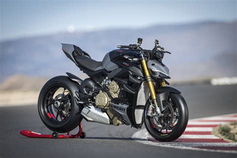 Up Close And Personal With The Ducati Streetfighter V4 S 53 OFF