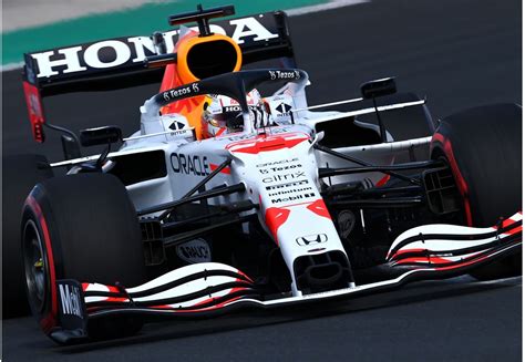 Verstappen volta à liderança da F1 mas Hamilton ganha impulso O Presente