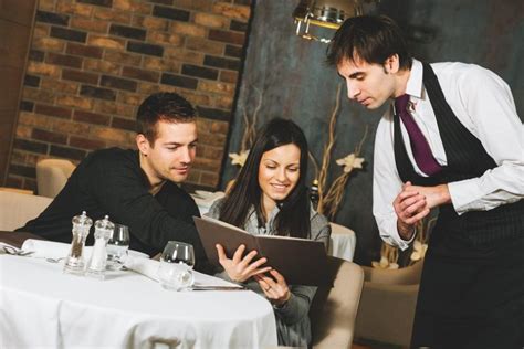 5 Estrategias Para Atraer Clientes A Los Restaurantes EmprendedoresTV