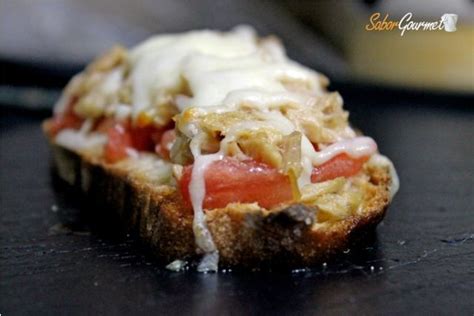 Tosta templada de atún y queso SaborGourmet