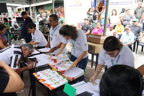Entrega de 600 títulos de moradia para o São José I é marcado por muita