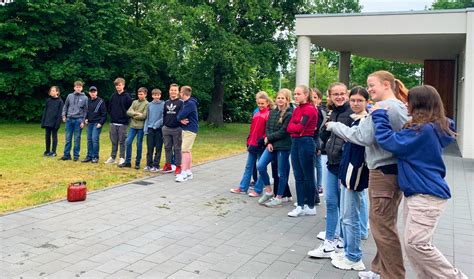 Bewusstes Handeln Beim Umgang Mit Feuer Gymnasium Canisianum