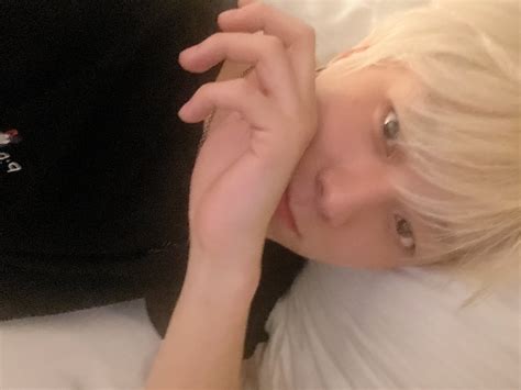 SYD MET OMEGA X on Twitter RT OmegaX members OX 침대가 최고야