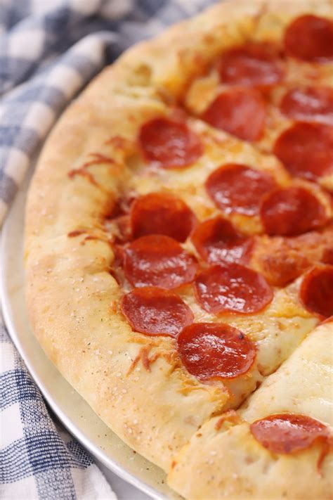 How To Make A Homemade Pizza On A Pizza Stone Easy Homemade Pizza Crust