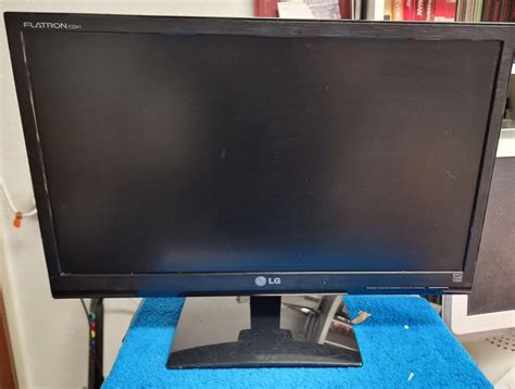LG Flatron E2241 Computer Monitor 22 16 9 Inkl Kabel Kaufen Auf