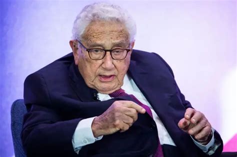Henry Kissinger ex secretário de Estado dos EUA morre aos 100 anos