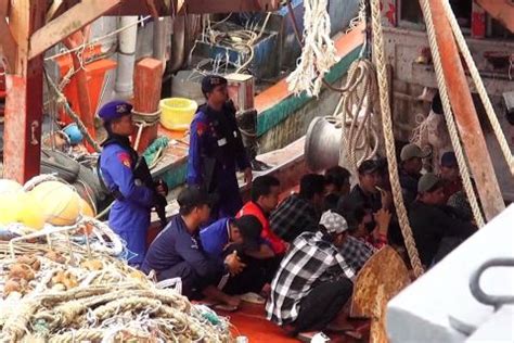 Baharkam Polri Tangkap Dua Kapal Berbendera Vietnam Di Natuna Utara