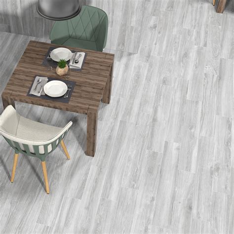 Suelo porcelánico walkyria efecto madera blanco 20x120 cm c1 Elmandela