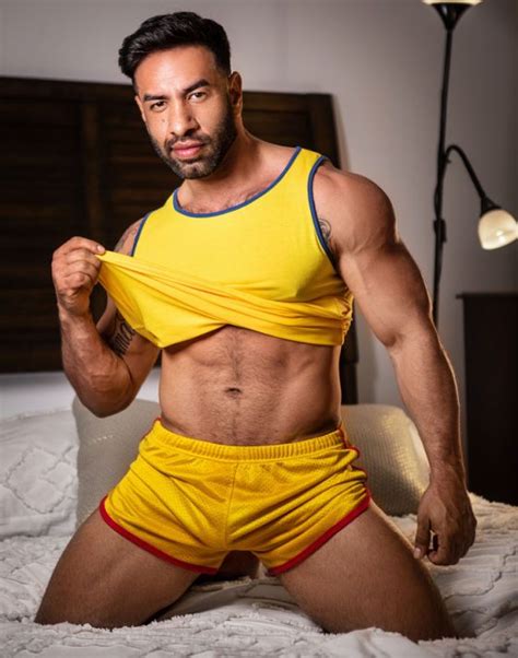 Muscle Overload Mateo Zagal Bottoms For Hunky Gay Porn Stars Malik