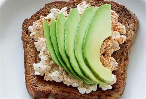 Pan Con Queso Cottage Y Aguacate De Kcal Receta F Cil En La App Avena