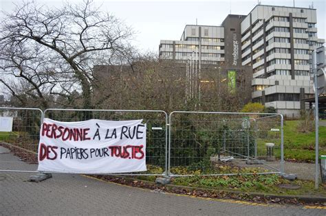 À Strasbourg des enseignants et parents se mobilisent devant le grand