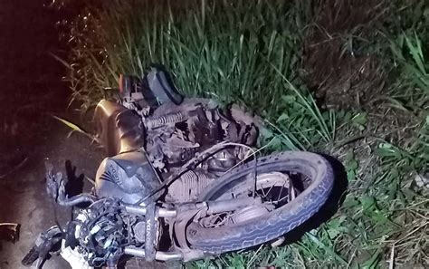 Homem morre após batida entre moto e van na MG 179 em Poço Fundo MG