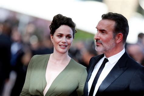 Photo Jean Dujardin et sa femme Nathalie Péchalat Montée des