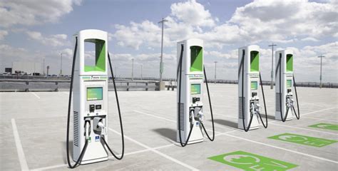 Lo que tiene que saber sobre los puntos de carga para coches eléctricos
