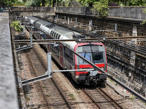 Guide des transports en commun à Paris métro bus RER tram