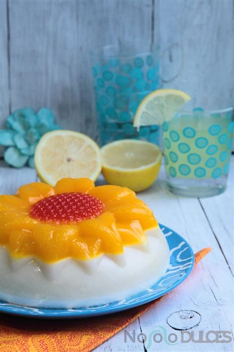 Tarta de gelatina de piña colada