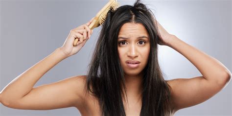 Cómo Eliminar el Frizz y Recuperar el Brillo del Cabello Secretos