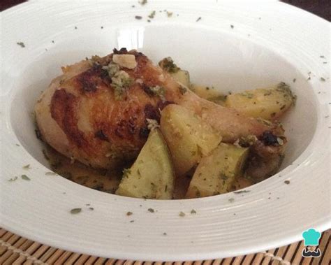 Pollo Al Ajillo Con Patatas