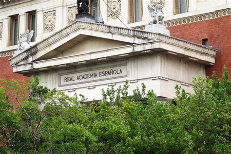 Un día como hoy aprobaron creación de la Real Academia de la Lengua