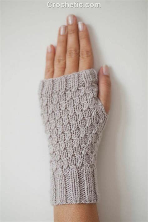 Mind Blowing Latest Designer Crochet Knitting Pattern Fingerless Gloves