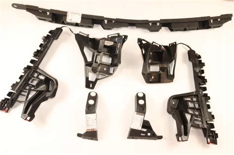 OPEL ASTRA J IV LIFT KOMBI ŚLIZG TYLNY ZDERZAKA 5 13266756 13368949