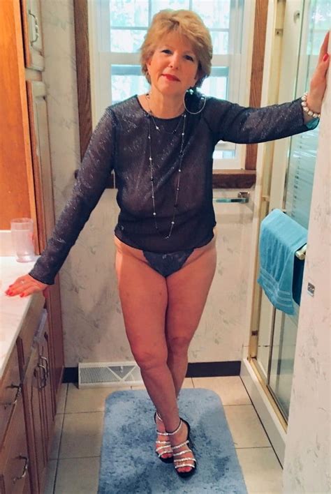 Naked Older Housewives OlderWomenNaked