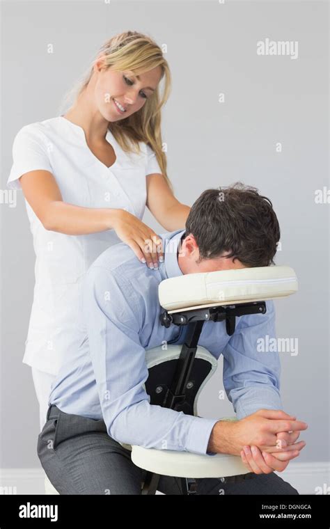 Male Masseuse Female Client Hi Res Stock Photography And Images Alamy
