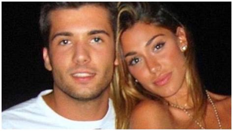 Belen Rodriguez Posta Le Prime Foto Social Con Elio Lorenzoni