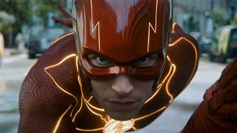The Flash el último trailer muestra una emocionante aventura temporal